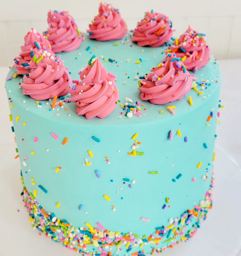 Delicious Customized B-day Cake Near You – Wildly Cakes
